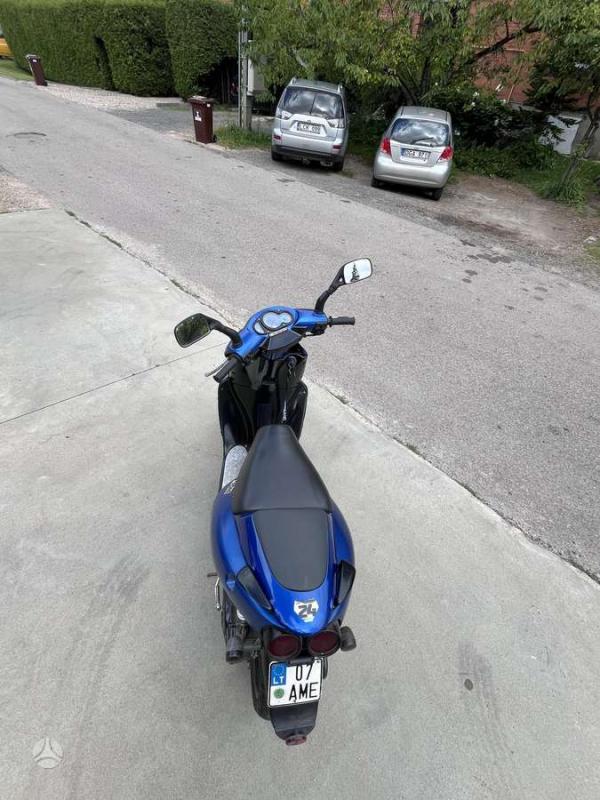 Aprilia SR 2000 in Panevezys, with an engine capacity of 49.00 L and mileage of 31 thousand km for 800 €, photo 4 on AUTOMOTO.COM.LV