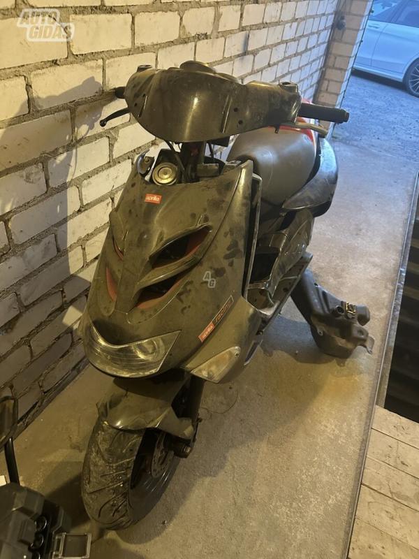 Aprilia SR 2003 Kauņa, ar dzinēja tilpumu 0.00 L un nobraukumu 0 tūkst. km par 350 €, foto 1 vietnē AUTOMOTO.COM.LV
