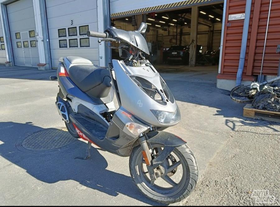 Aprilia SR 2004 in Utena, with an engine capacity of 0.05 L and mileage of 12 thousand km for 420 €, photo 1 on AUTOMOTO.COM.LV
