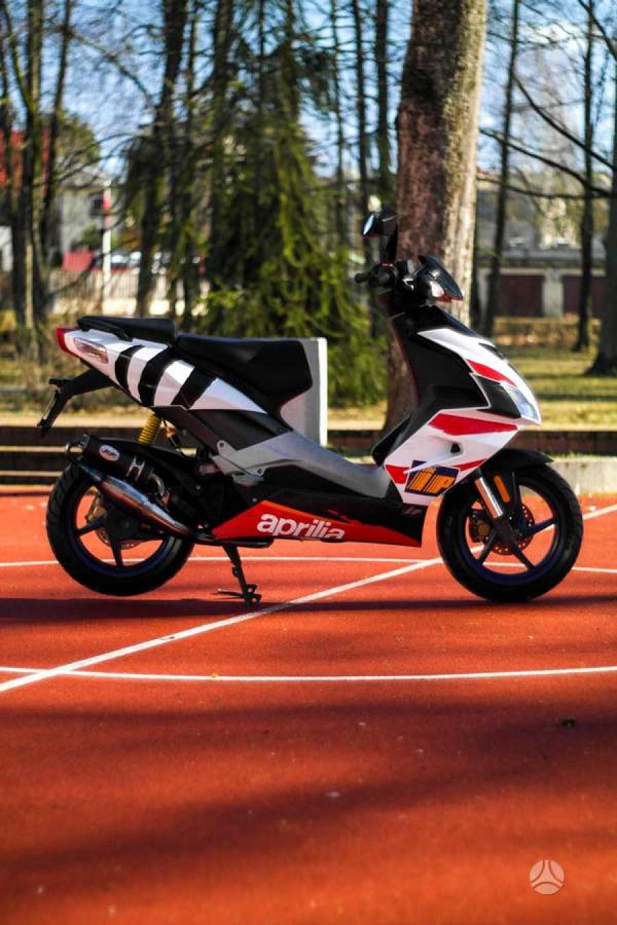 Априлия SR 2004 в Алитус, объемом двигателя 49.00 л и пробегом 12 тыс. км за 1795 €, фото 4 на AUTOMOTO.COM.LV
