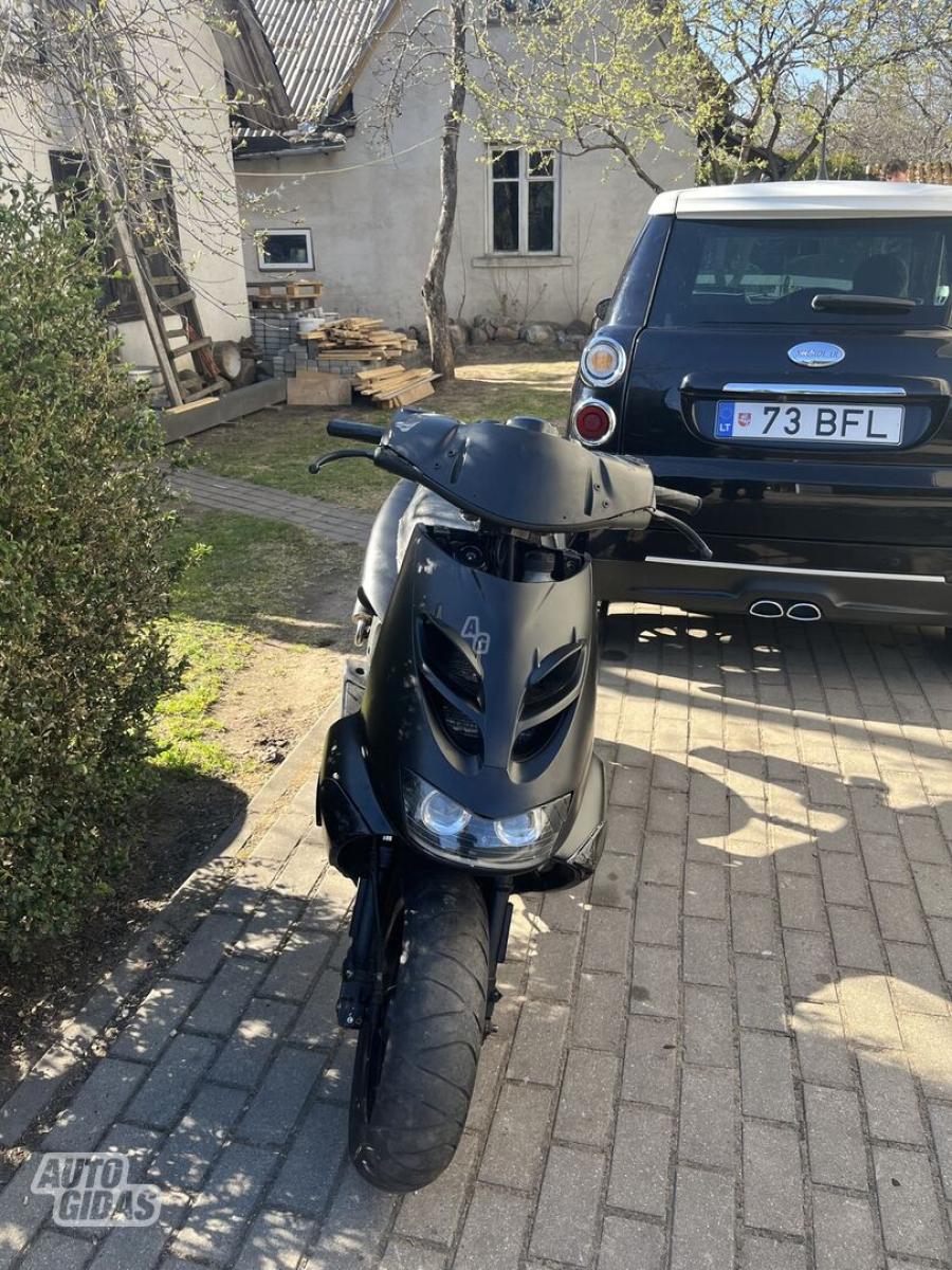 Aprilia SR 2005 in Druskininkai, with an engine capacity of 0.00 L and mileage of 0 thousand km for 600 €, photo 5 on AUTOMOTO.COM.LV
