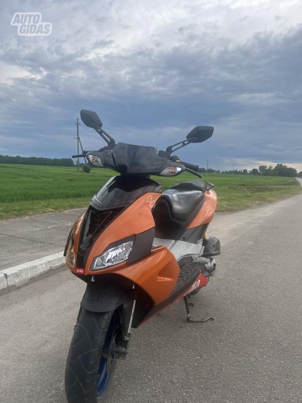 Aprilia SR 2005 in Marijampole, with an engine capacity of 0.05 L and mileage of 0 thousand km for 1050 €, photo 1 on AUTOMOTO.COM.LV