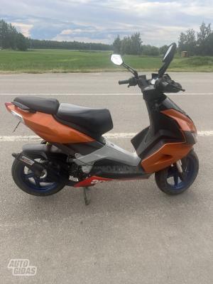 Aprilia SR 2005 in Marijampole, with an engine capacity of 0.05 L and mileage of 0 thousand km for 1050 €, photo 5 on AUTOMOTO.COM.LV