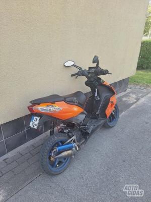 Aprilia SR 2005 in Radviliskis, with an engine capacity of 0.05 L and mileage of 0 thousand km for 1200 €, photo 3 on AUTOMOTO.COM.LV