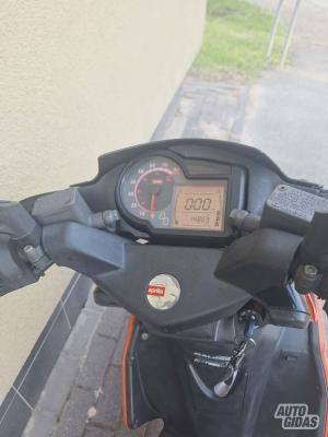 Aprilia SR 2005 in Radviliskis, with an engine capacity of 0.05 L and mileage of 0 thousand km for 1200 €, photo 7 on AUTOMOTO.COM.LV