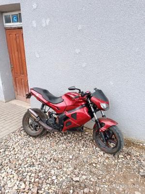 Aprilia SR 2006 Utena, ar dzinēja tilpumu 0.05 L un nobraukumu 21 tūkst. km par 1100 €, foto 3 vietnē AUTOMOTO.COM.LV