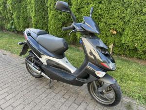 Aprilia SR 2006 in Silute, with an engine capacity of 50.00 L and mileage of 6 thousand km for 1200 €, photo 8 on AUTOMOTO.COM.LV