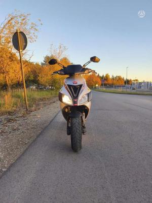 Aprilia SR 2007 in Kaunas, with an engine capacity of 50.00 L and mileage of 23 thousand km for 1200 €, photo 3 on AUTOMOTO.COM.LV