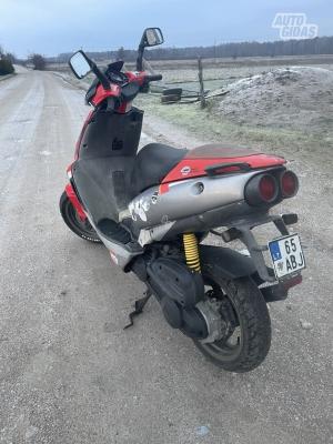 Aprilia SR 2007 in Gargzdai, with an engine capacity of 0.05 L and mileage of 0 thousand km for 470 €, photo 3 on AUTOMOTO.COM.LV