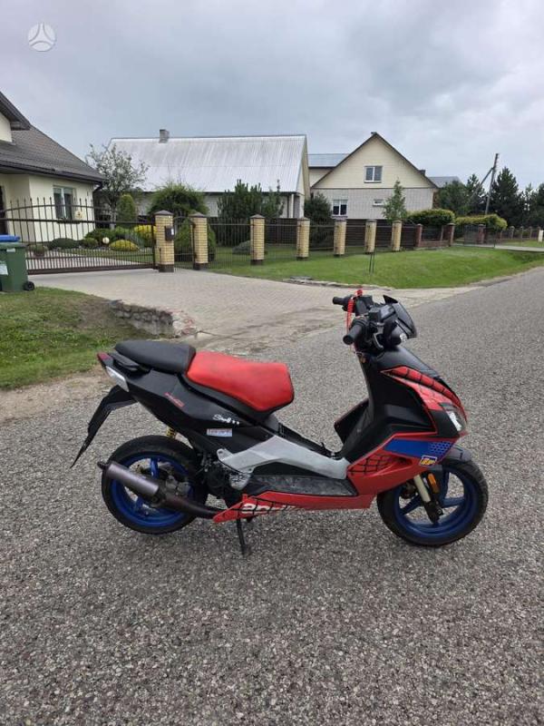 Aprilia SR 2007 in Marijampole, with an engine capacity of 49.00 L and mileage of 16 thousand km for 950 €, photo 2 on AUTOMOTO.COM.LV
