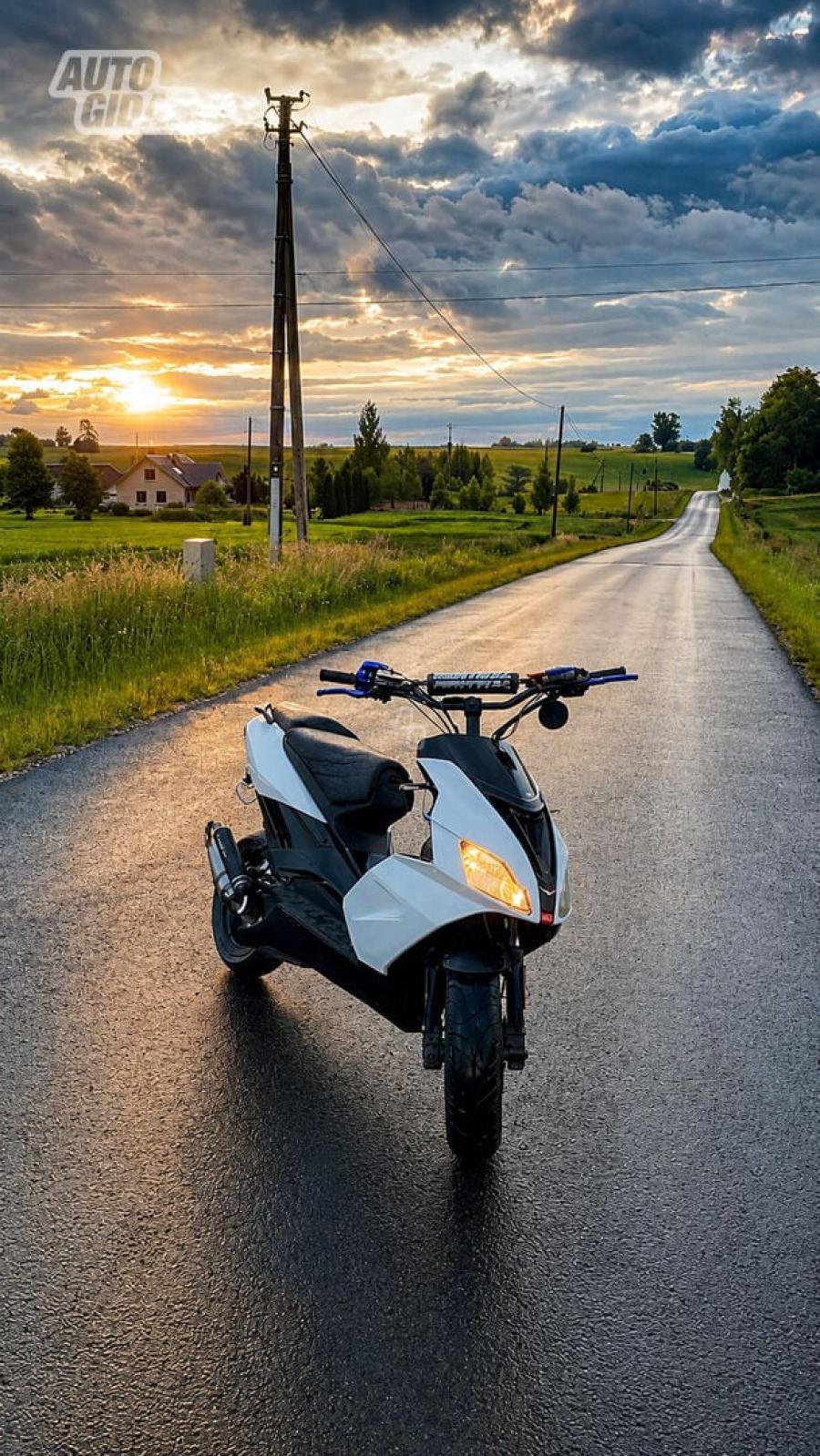 Aprilia SR 2007 Alīta, ar dzinēja tilpumu 0.05 L un nobraukumu 23 tūkst. km par 1850 €, foto 1 vietnē AUTOMOTO.COM.LV
