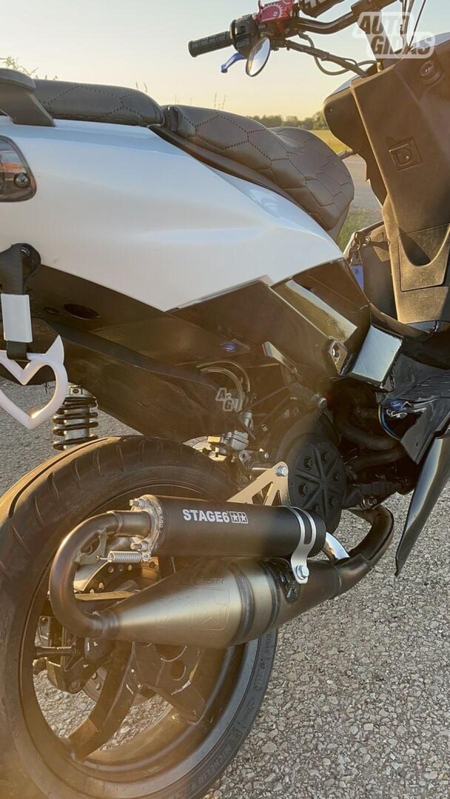 Aprilia SR 2007 Alīta, ar dzinēja tilpumu 0.05 L un nobraukumu 23 tūkst. km par 1850 €, foto 5 vietnē AUTOMOTO.COM.LV