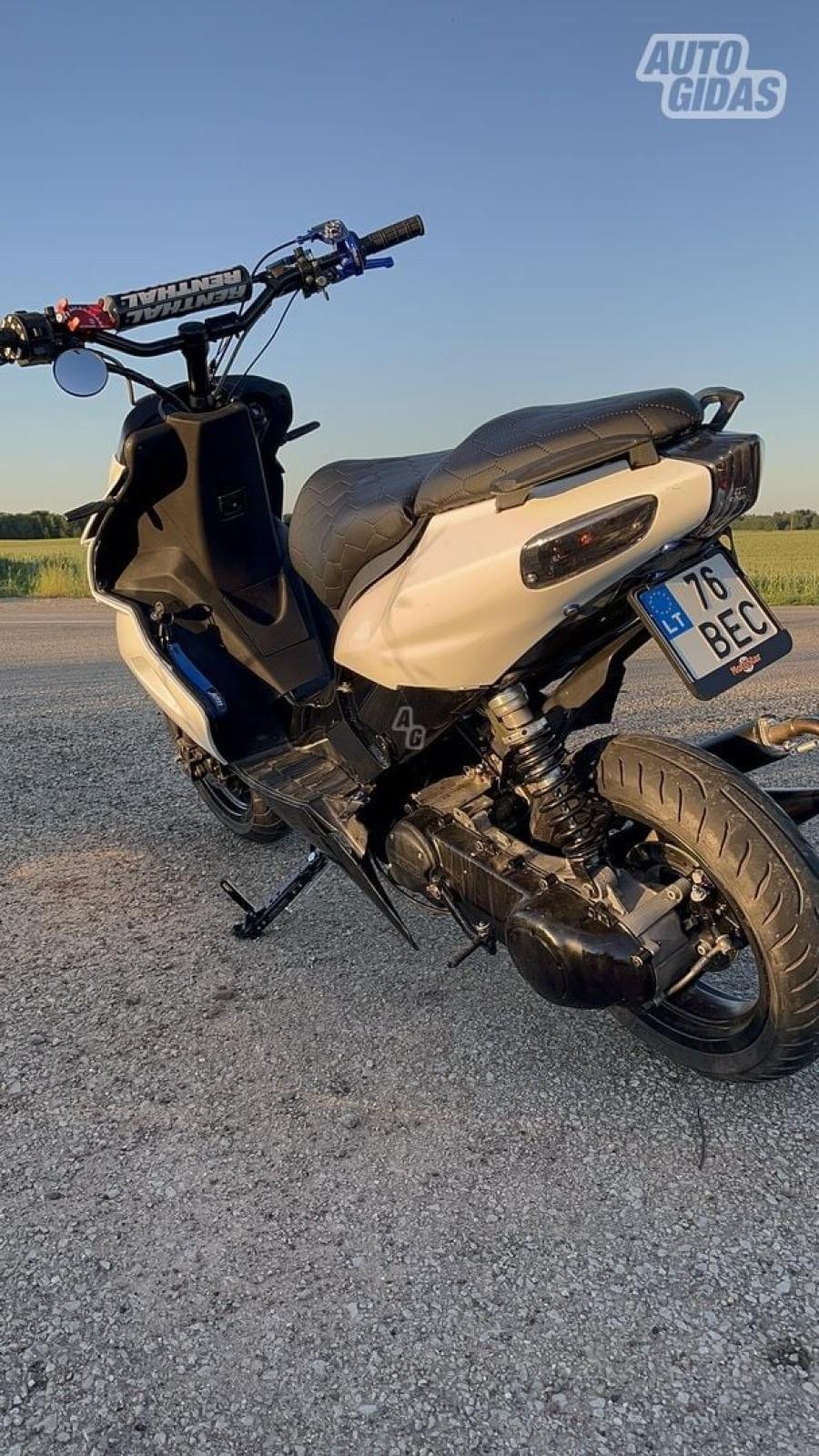 Aprilia SR 2007 Alīta, ar dzinēja tilpumu 0.05 L un nobraukumu 23 tūkst. km par 1850 €, foto 6 vietnē AUTOMOTO.COM.LV