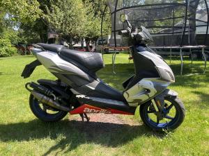 Aprilia SR 2007 Kauņa, ar dzinēja tilpumu 49.00 L un nobraukumu 28 tūkst. km par 1200 €, foto 4 vietnē AUTOMOTO.COM.LV
