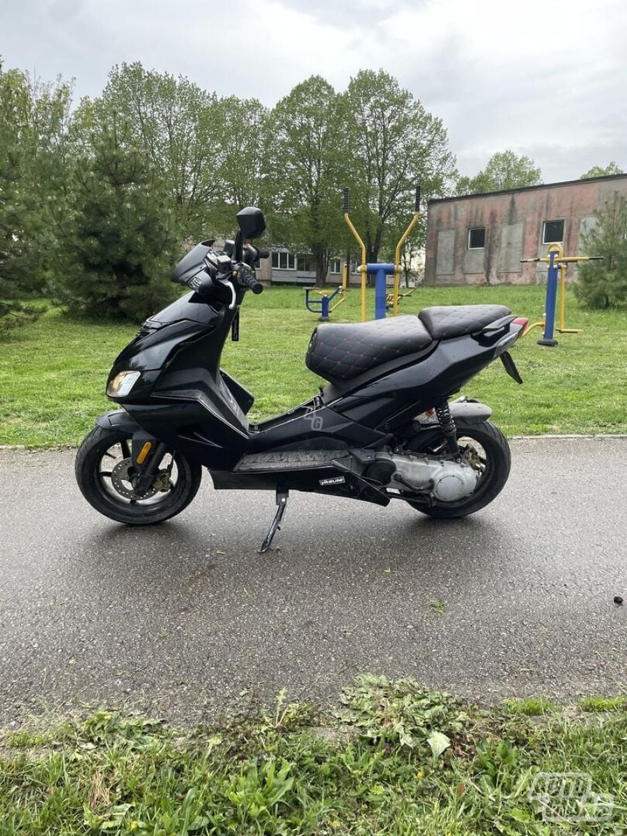 Aprilia SR 2008 in Vilnius, with an engine capacity of 0.00 L and mileage of 0 thousand km for 1100 €, photo 4 on AUTOMOTO.COM.LV