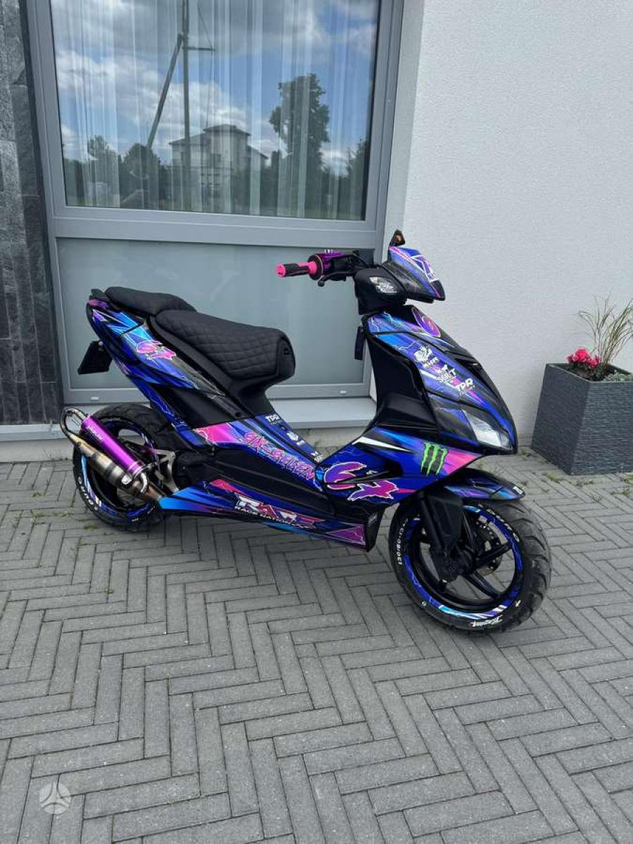 Aprilia SR 2008 in Alytus, with an engine capacity of 49.00 L and mileage of 24 thousand km for 1910 €, photo 3 on AUTOMOTO.COM.LV