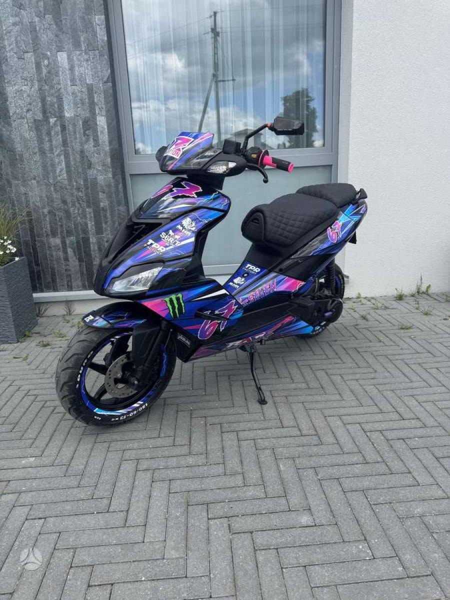 Aprilia SR 2008 in Alytus, with an engine capacity of 49.00 L and mileage of 24 thousand km for 1910 €, photo 6 on AUTOMOTO.COM.LV