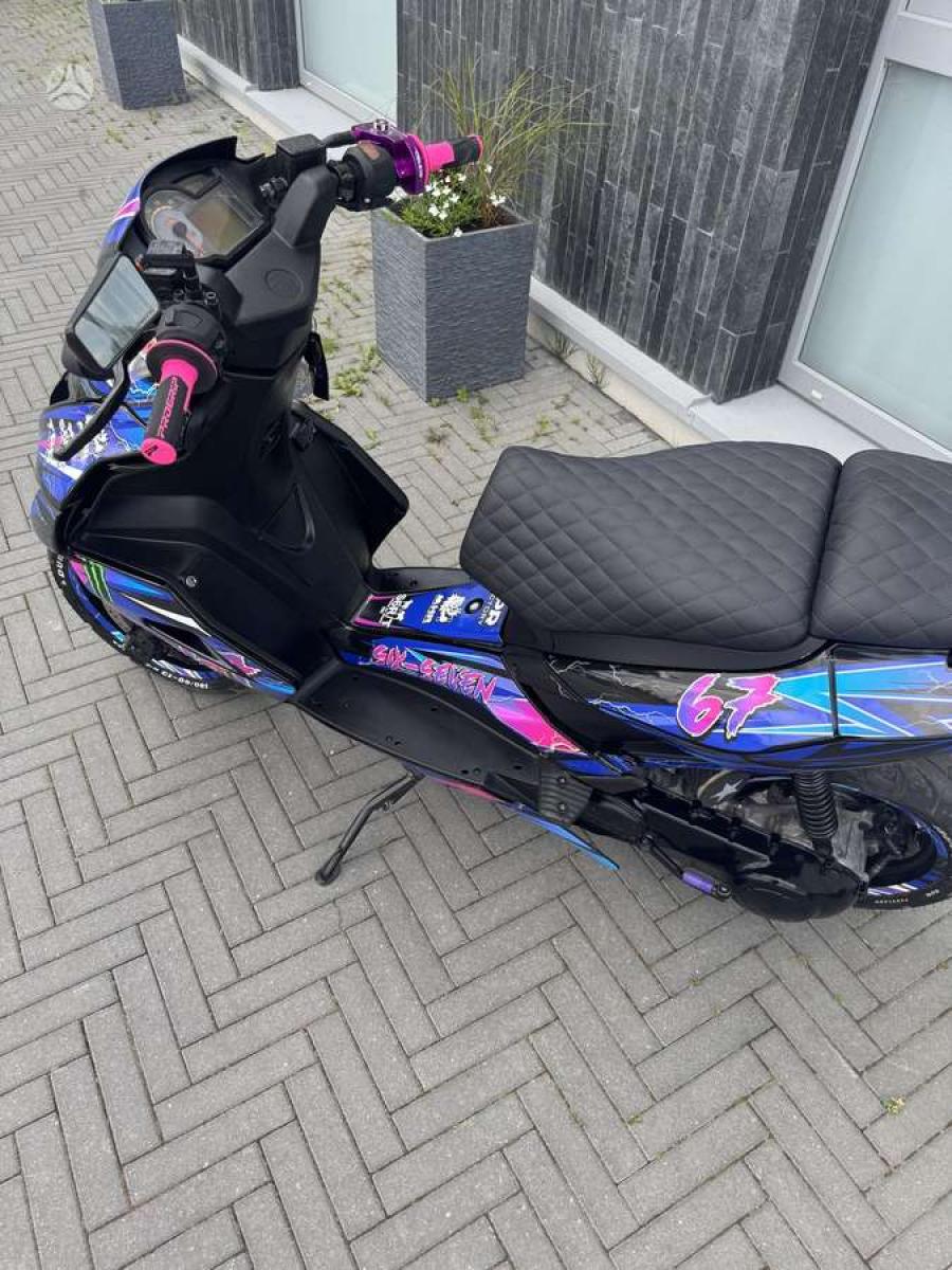 Aprilia SR 2008 in Alytus, with an engine capacity of 49.00 L and mileage of 24 thousand km for 1910 €, photo 7 on AUTOMOTO.COM.LV