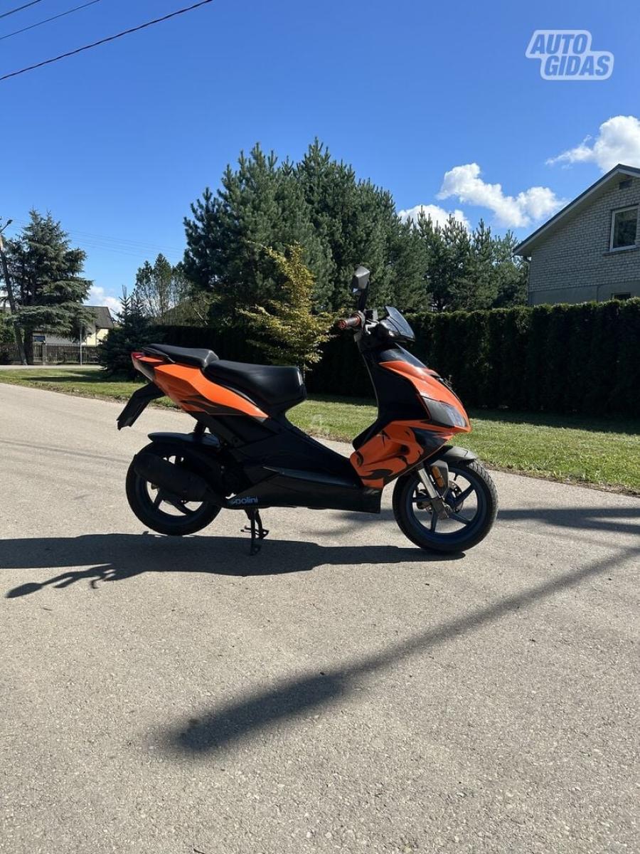 Aprilia SR 2008 Kauņa, ar dzinēja tilpumu 0.05 L un nobraukumu 9 tūkst. km par 1000 €, foto 4 vietnē AUTOMOTO.COM.LV