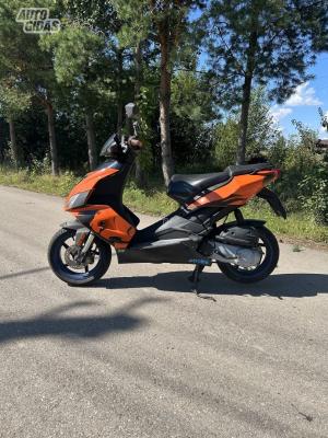 Aprilia SR 2008 Kauņa, ar dzinēja tilpumu 0.05 L un nobraukumu 9 tūkst. km par 1000 €, foto 8 vietnē AUTOMOTO.COM.LV