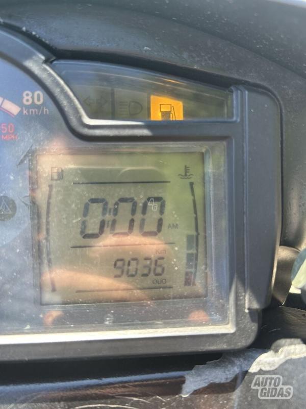 Aprilia SR 2008 KauÅa vietnÄ Aprilia SR 2008 KauÅa, ar dzinÄja tilpumu 0.05 L un nobraukumu 9 tÅ«kst. km par 1000 ā¬, foto 9 vietnÄ AUTOMOTO.COM.LV