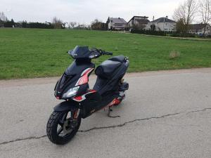 Aprilia SR 2009 in Marijampole, with an engine capacity of 49.00 L and mileage of 12 thousand km for 1050 €, photo 2 on AUTOMOTO.COM.LV