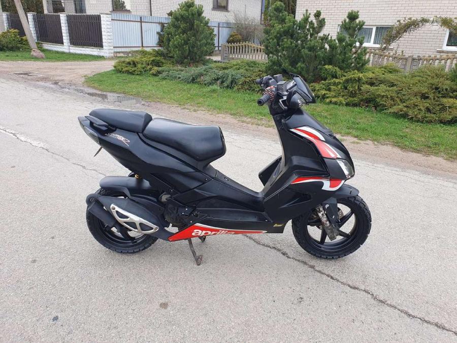 Aprilia SR 2009 in Marijampole, with an engine capacity of 49.00 L and mileage of 12 thousand km for 1050 €, photo 7 on AUTOMOTO.COM.LV