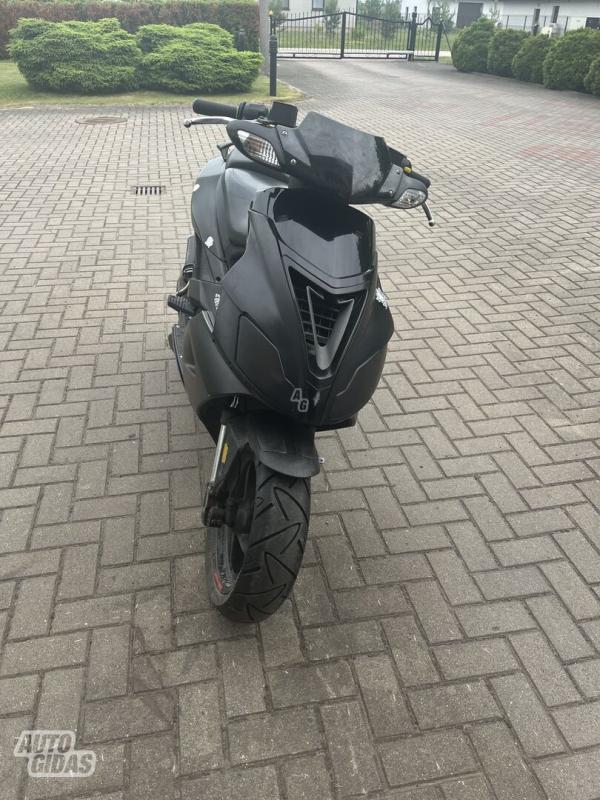 Aprilia SR 2009 in Panevezys, with an engine capacity of 0.00 L and mileage of 0 thousand km for 1100 €, photo 1 on AUTOMOTO.COM.LV