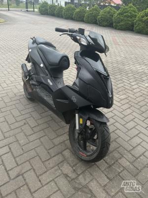 Aprilia SR 2009 in Panevezys, with an engine capacity of 0.00 L and mileage of 0 thousand km for 1100 €, photo 3 on AUTOMOTO.COM.LV