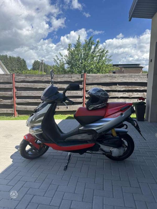 Априлия SR 2009 в Алитус, объемом двигателя 49.00 л и пробегом 7 тыс. км за 900 €, фото 1 на AUTOMOTO.COM.LV