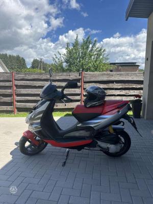 Aprilia SR 2009 Alīta, ar dzinēja tilpumu 49.00 L un nobraukumu 7 tūkst. km par 900 €, foto  vietnē AUTOMOTO.COM.LV