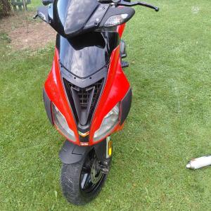 Aprilia SR 2009 in Vilnius, with an engine capacity of 50.00 L and mileage of 13 thousand km for 1550 €, photo  on AUTOMOTO.COM.LV