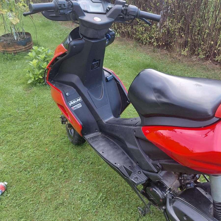 Априлия SR 2009 в Вильнюс, объемом двигателя 50.00 л и пробегом 13 тыс. км за 1550 €, фото 4 на AUTOMOTO.COM.LV