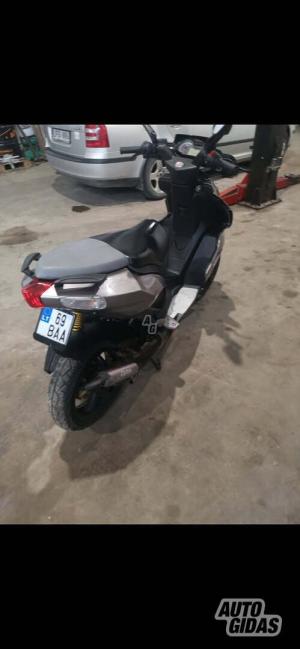 Aprilia SR 2010 Kauņa, ar dzinēja tilpumu 0.00 L un nobraukumu 0 tūkst. km par 1400 €, foto  vietnē AUTOMOTO.COM.LV