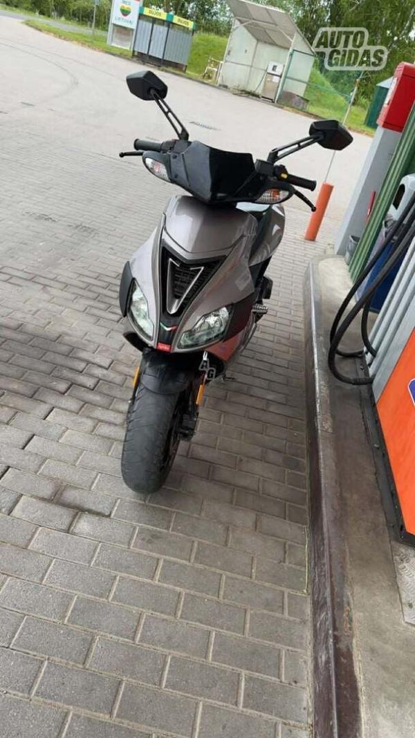 Aprilia SR 2010 Kauņa, ar dzinēja tilpumu 0.00 L un nobraukumu 0 tūkst. km par 1400 €, foto 5 vietnē AUTOMOTO.COM.LV