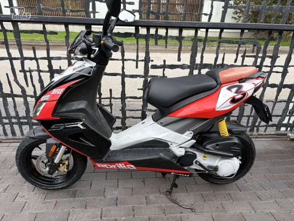 Aprilia SR 2010 Kauņa, ar dzinēja tilpumu 0.05 L un nobraukumu 27 tūkst. km par 1050 €, foto 4 vietnē AUTOMOTO.COM.LV