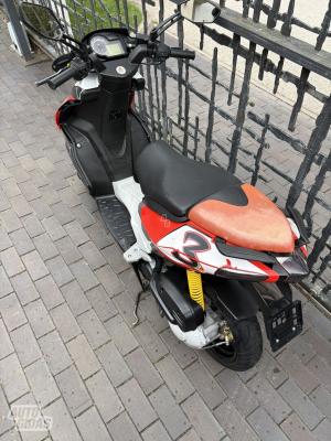Aprilia SR 2010 Kauņa, ar dzinēja tilpumu 0.05 L un nobraukumu 27 tūkst. km par 1050 €, foto 7 vietnē AUTOMOTO.COM.LV