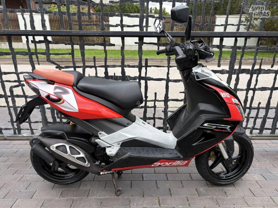 Aprilia SR 2010 Kauņa, ar dzinēja tilpumu 0.05 L un nobraukumu 27 tūkst. km par 1050 €, foto 10 vietnē AUTOMOTO.COM.LV
