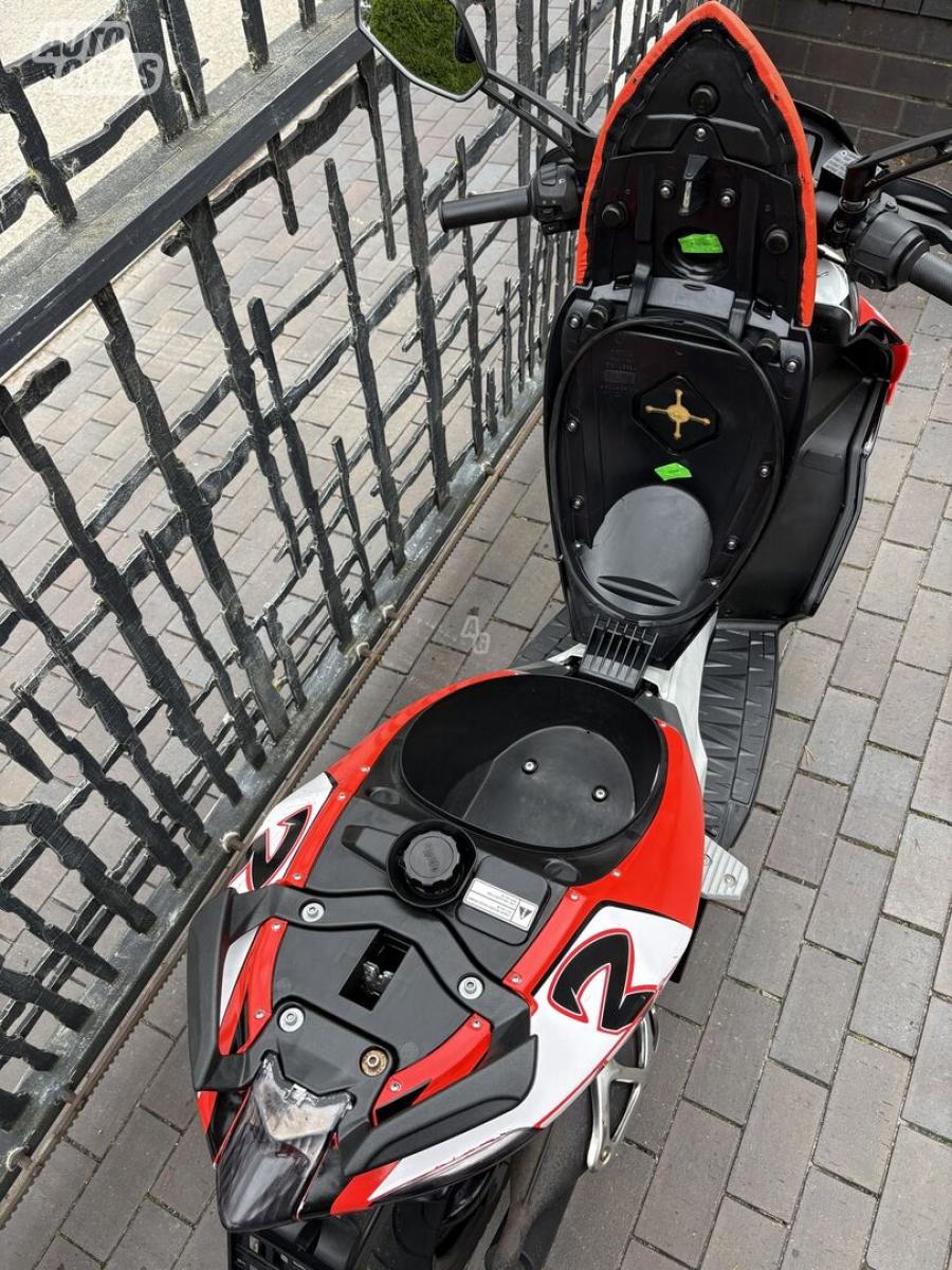 Aprilia SR 2010 Kauņa, ar dzinēja tilpumu 0.05 L un nobraukumu 27 tūkst. km par 1050 €, foto 12 vietnē AUTOMOTO.COM.LV
