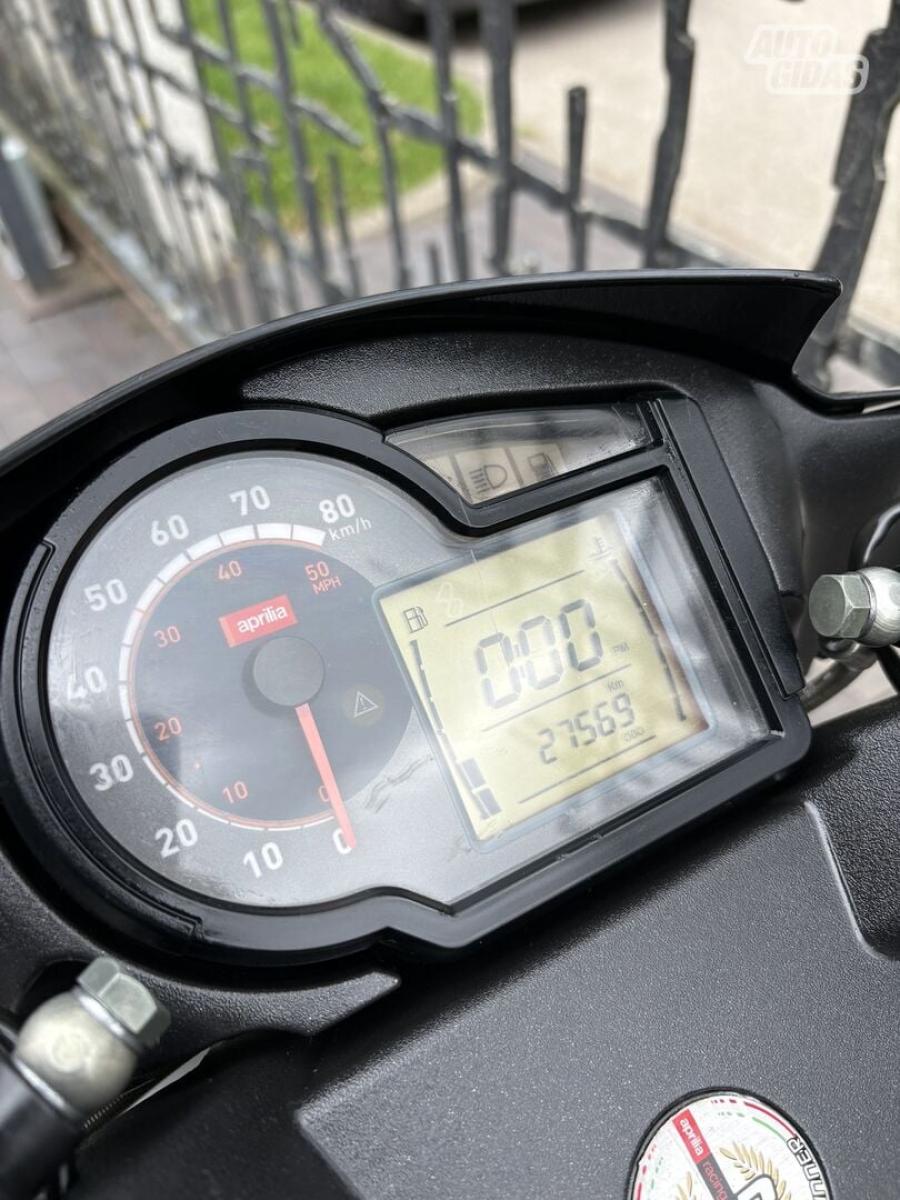 Aprilia SR 2010 Kauņa, ar dzinēja tilpumu 0.05 L un nobraukumu 27 tūkst. km par 1050 €, foto 13 vietnē AUTOMOTO.COM.LV