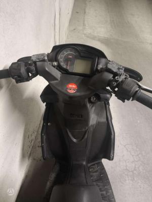 Aprilia SR 2012 Viļņa, ar dzinēja tilpumu 0.00 L un nobraukumu 24 tūkst. km par 1150 €, foto 6 vietnē AUTOMOTO.COM.LV