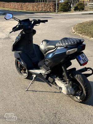 Aprilia SR 2013 Viļņa, ar dzinēja tilpumu 0.07 L un nobraukumu 23 tūkst. km par 1750 €, foto 4 vietnē AUTOMOTO.COM.LV