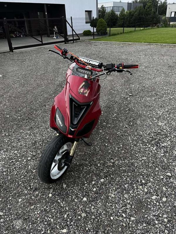 Aprilia SR 2013 Kauņa, ar dzinēja tilpumu 70.00 L un nobraukumu 30 tūkst. km par 1699 €, foto 3 vietnē AUTOMOTO.COM.LV