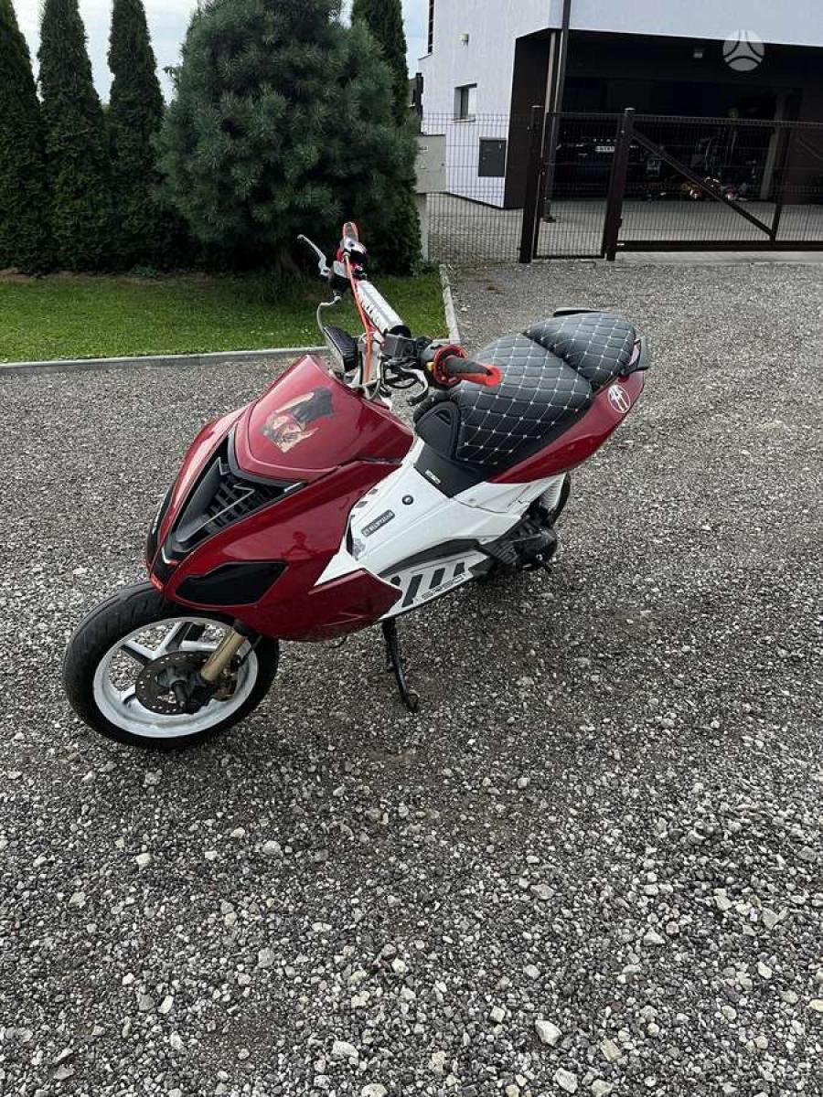 Aprilia SR 2013 Kauņa, ar dzinēja tilpumu 70.00 L un nobraukumu 30 tūkst. km par 1699 €, foto 4 vietnē AUTOMOTO.COM.LV