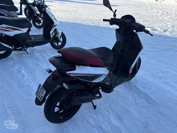 Aprilia SR 2014 Kelmė, ar dzinēja tilpumu 0.05 L un nobraukumu 20 tūkst. km par 675 €, foto 3 vietnē AUTOMOTO.COM.LV