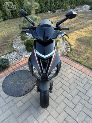 Aprilia SR 2014 Marijampole, ar dzinēja tilpumu 0.00 L un nobraukumu 0 tūkst. km par 1500 €, foto 2 vietnē AUTOMOTO.COM.LV
