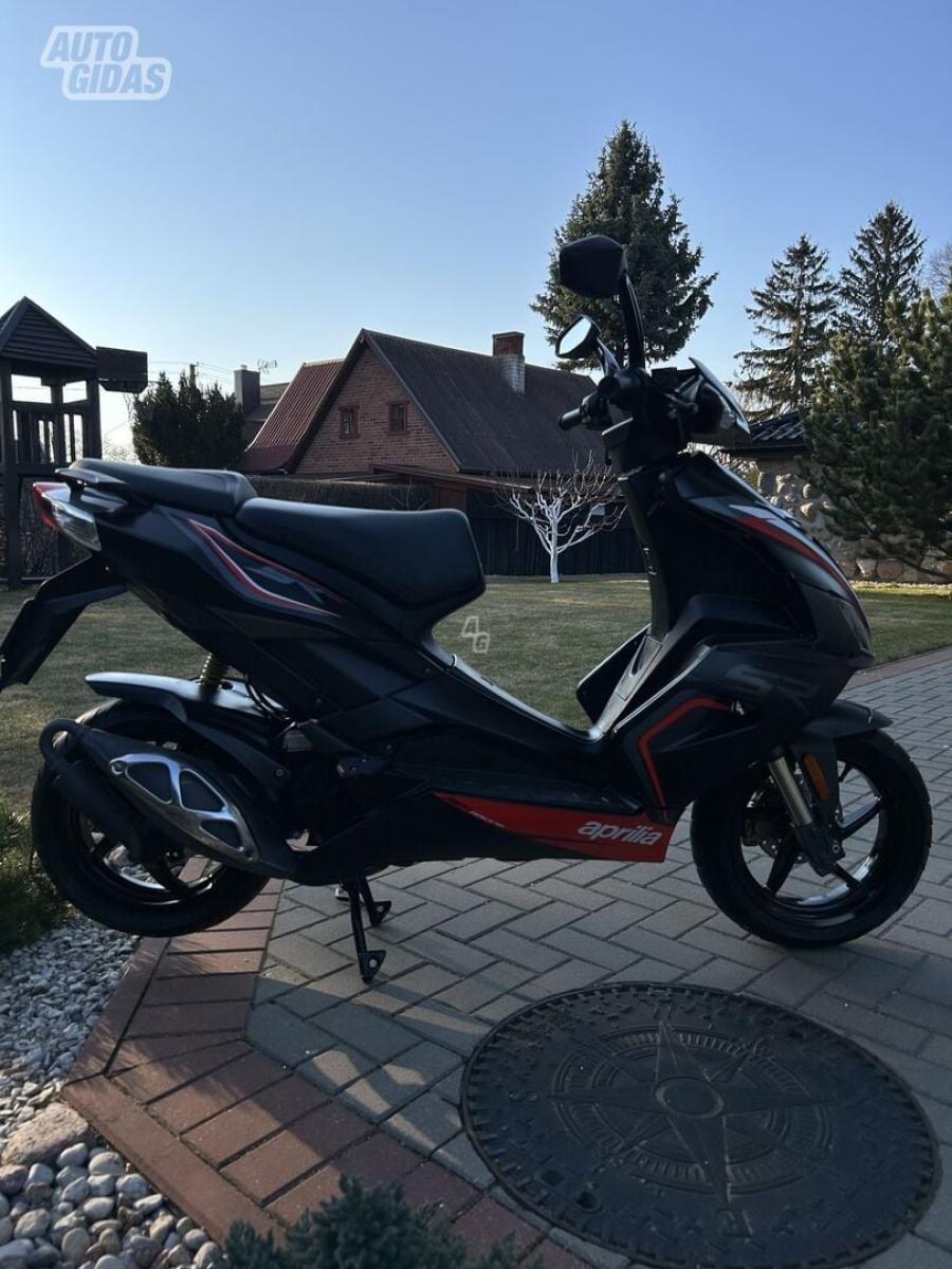 Aprilia SR 2014 Marijampole, ar dzinēja tilpumu 0.00 L un nobraukumu 0 tūkst. km par 1500 €, foto 4 vietnē AUTOMOTO.COM.LV
