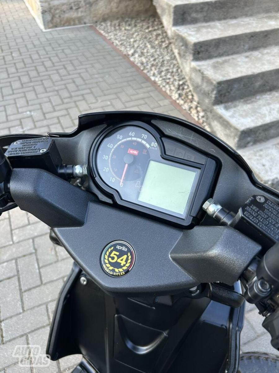 Aprilia SR 2014 Marijampole, ar dzinēja tilpumu 0.00 L un nobraukumu 0 tūkst. km par 1500 €, foto 11 vietnē AUTOMOTO.COM.LV
