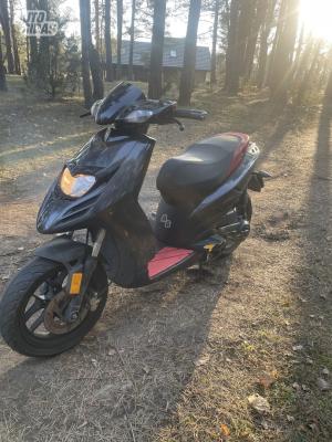 Aprilia SR 2014 Viļņa, ar dzinēja tilpumu 0.00 L un nobraukumu 0 tūkst. km par 950 €, foto 6 vietnē AUTOMOTO.COM.LV