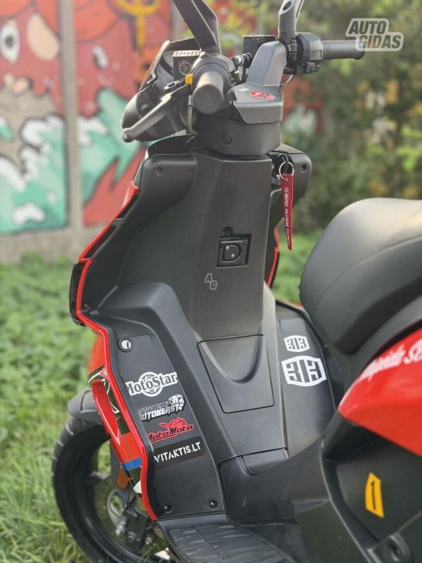 Aprilia SR 2014 Klaipėda, ar dzinēja tilpumu 0.05 L un nobraukumu 16 tūkst. km par 1799 €, foto 10 vietnē AUTOMOTO.COM.LV